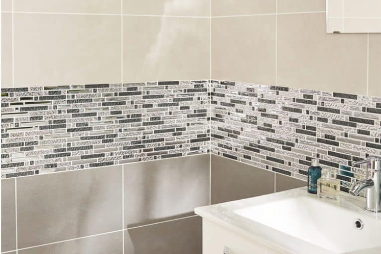 Prix pose d'une Faïence | Coût moyen & Tarif pose | Guide