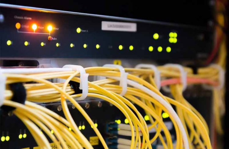 Prix d'un câblage informatique | Coût moyen & Tarif pose | Guide