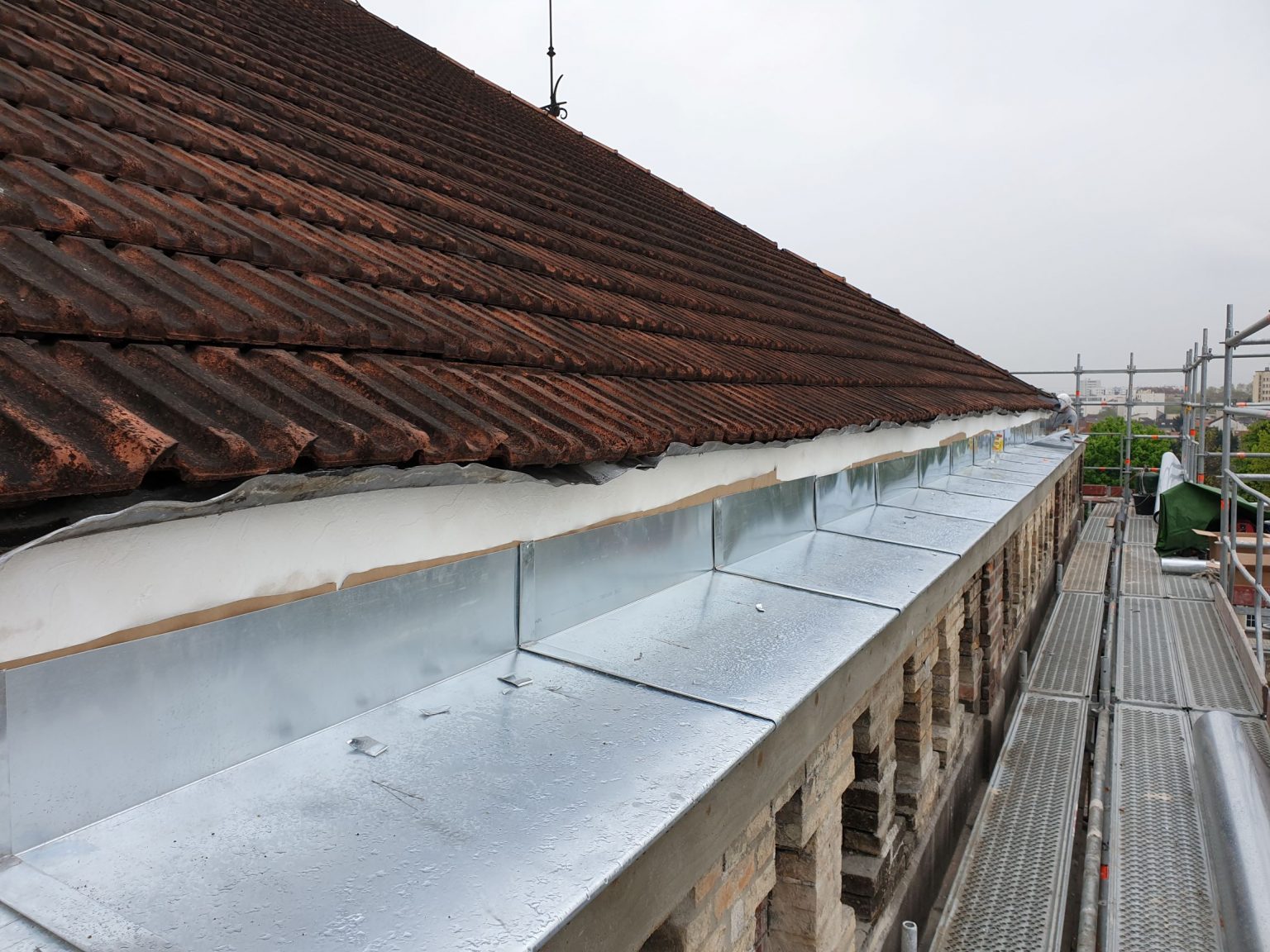 Chéneaux en zinc : Prix et coût de pose