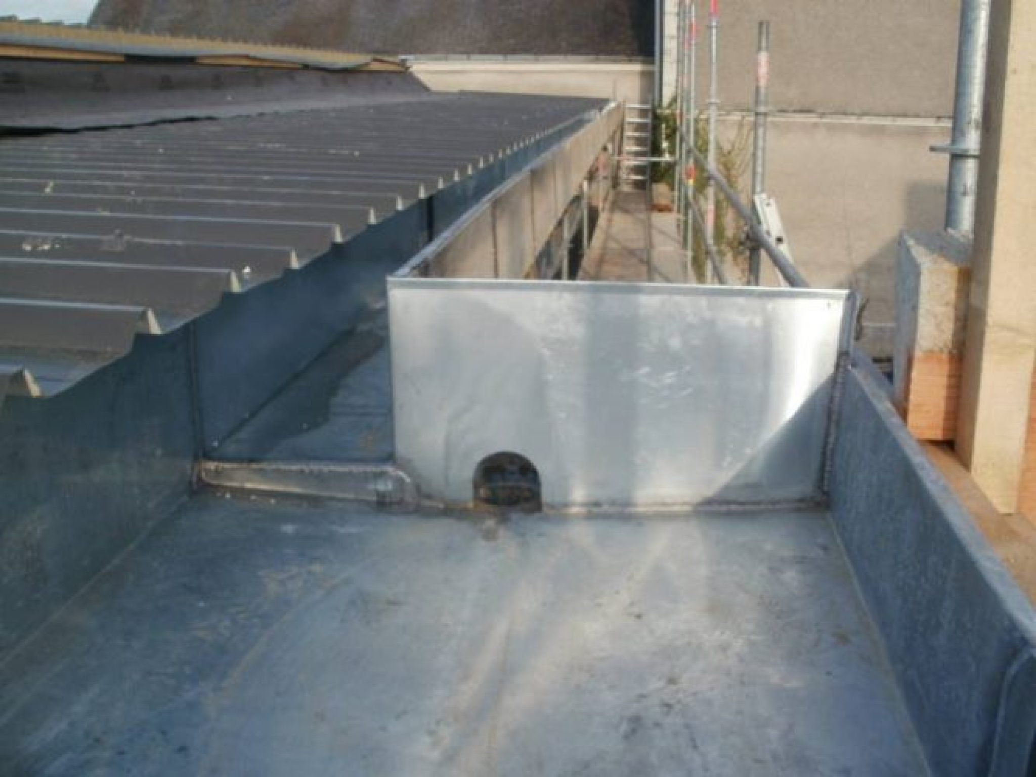 Chéneaux en zinc : Prix et coût de pose