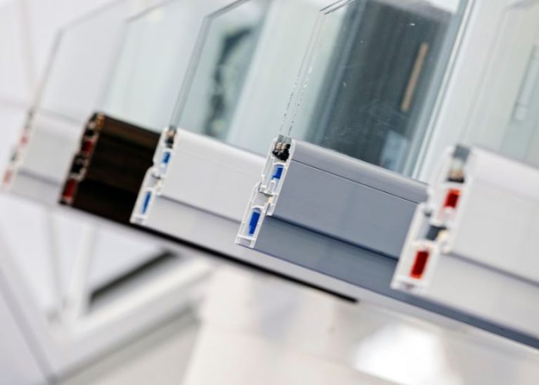 Fenêtre en alu ou en PVC : laquelle choisir