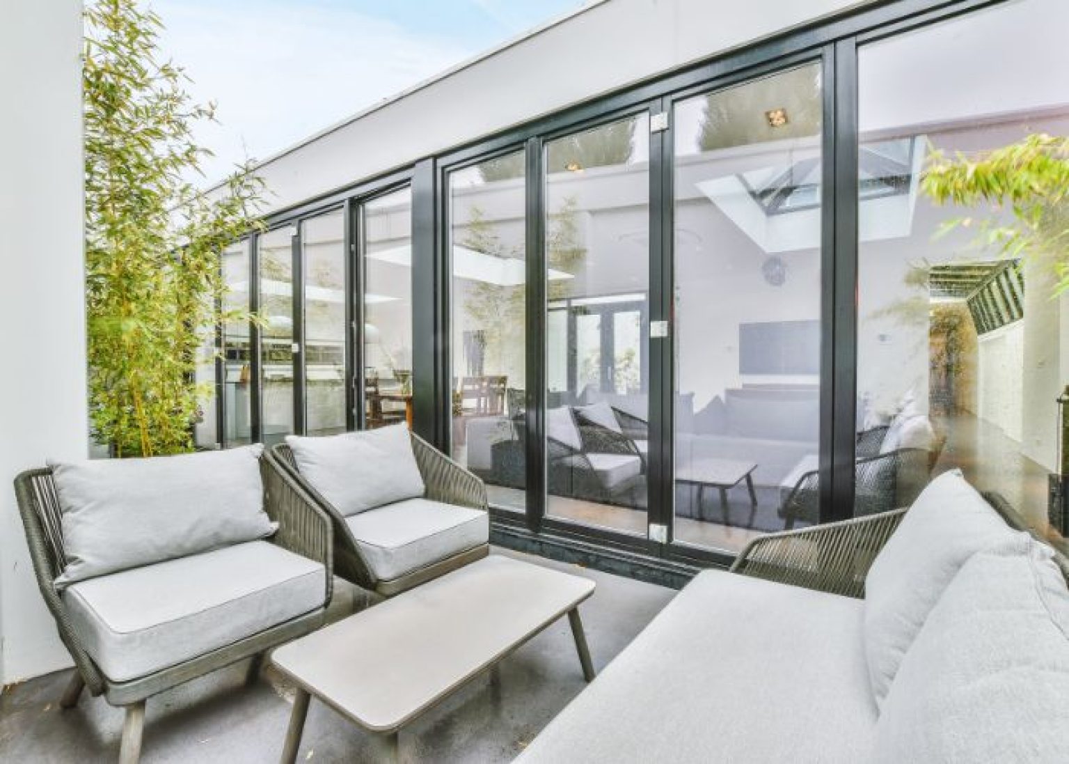 Quel style de déco adopté pour une véranda