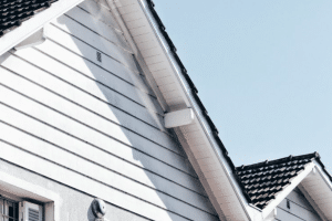 Avancée de toit : fonctions, prix et pose