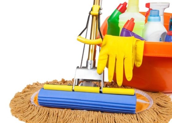 Quel balai choisir pour laver les sols