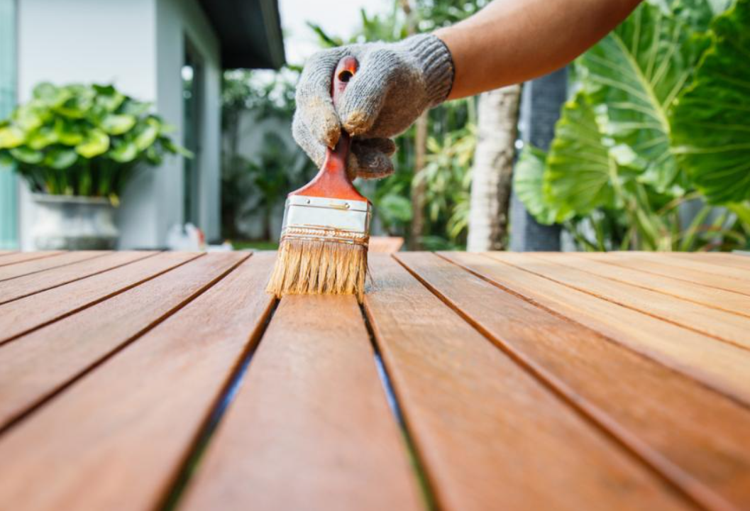 Lasurer bois : pourquoi faire ? Comment procéder