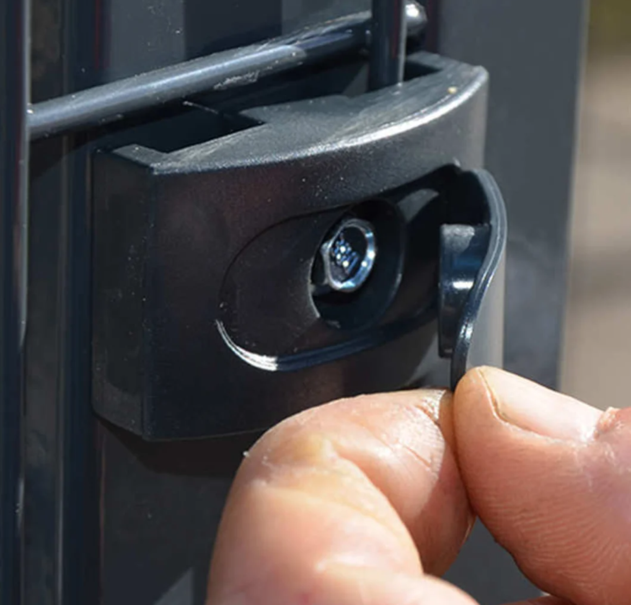 Clips grillage rigide : tout ce qu'il faut savoir